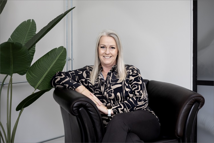 Henriette fik et chok, da hun blev fyret ud af det blå | Lederstof