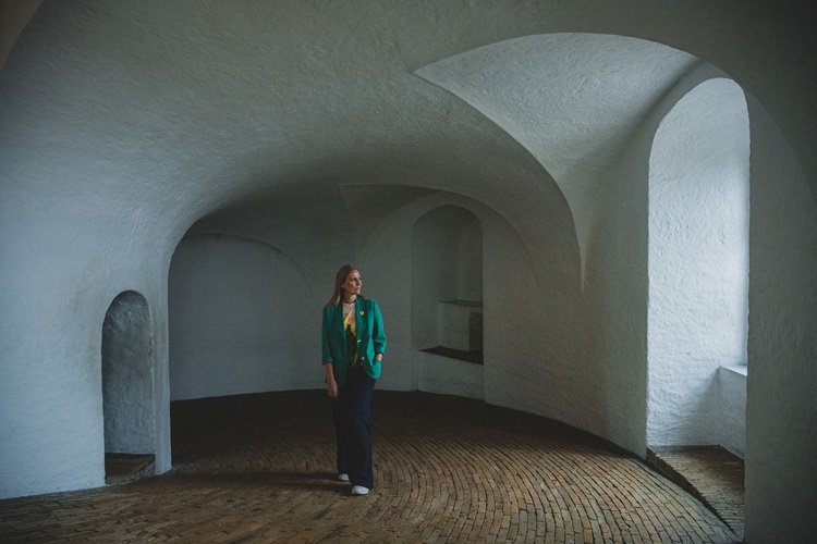 Jeanette startede som studentermedhjælper i billetlugen. Efter 24 år er ...