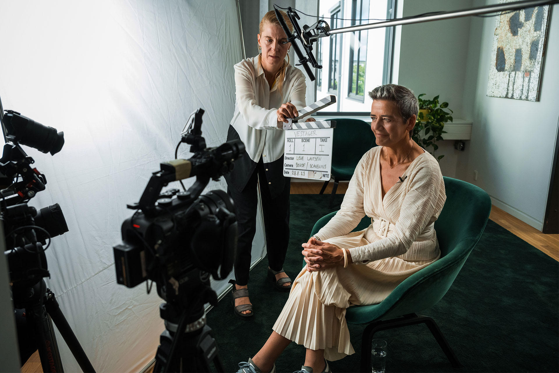 Margrethe Vestager venter ikke på, at nogen skal give hende magten. Hun ...