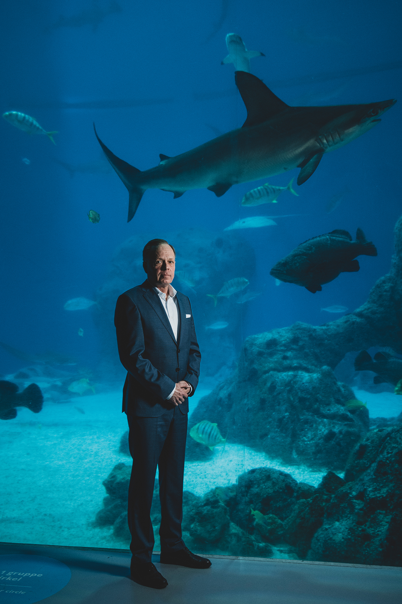 Når du står på kanten af afgrunden er du altså nødt til at tænke ud af ...