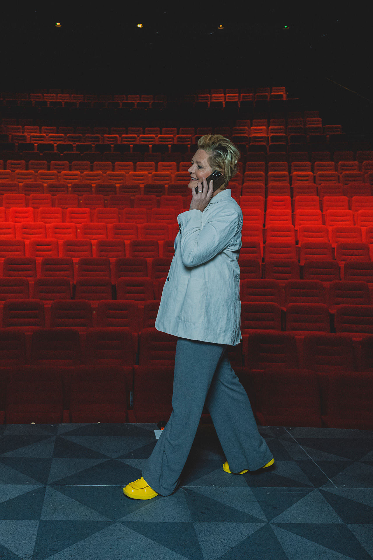 Mette Wolf har succes som teaterdirektør. Men det er ensomt at være ...