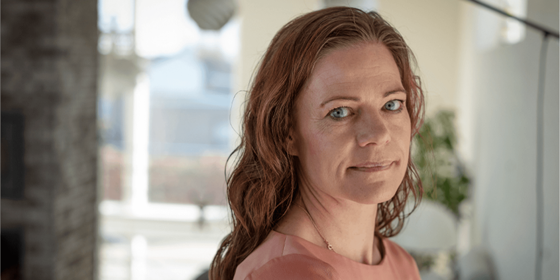 Coronaledelse | Mere stress, flere møder og mindst lige så mange ...
